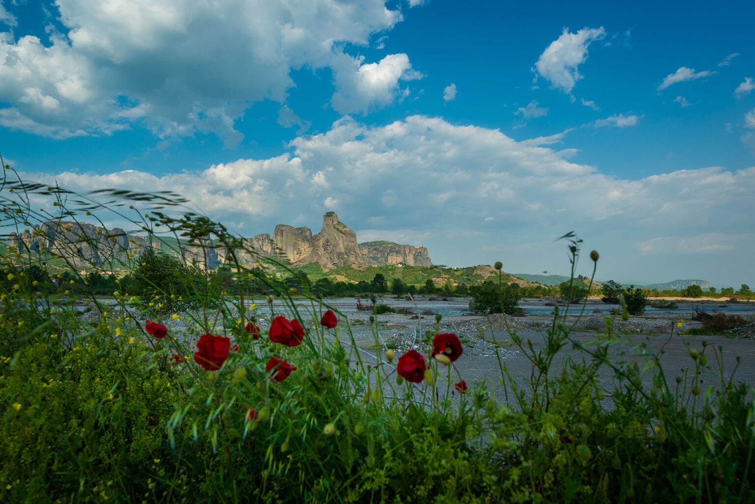 Best Time To Visit Meteora In 2026: Weather & Events